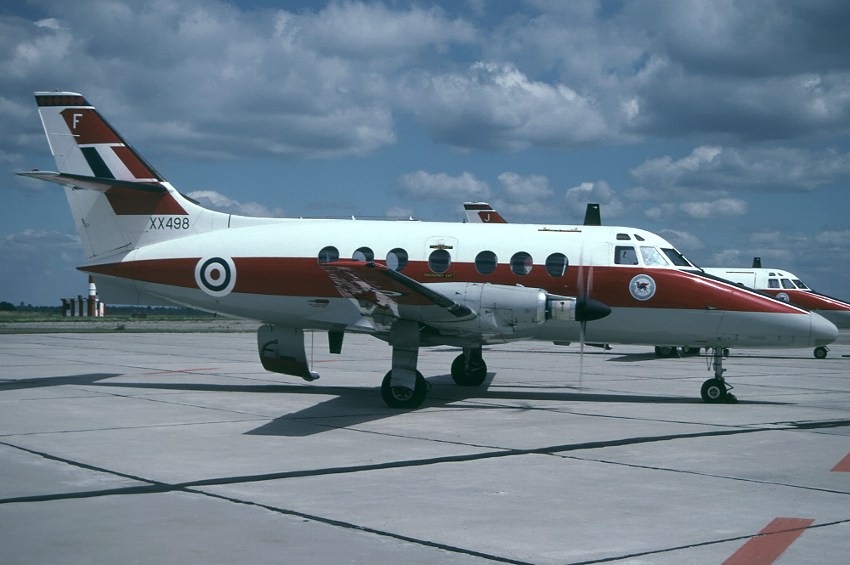 RAF HP-137 XX498