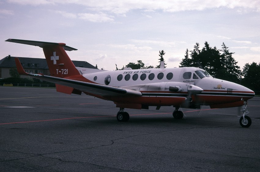 Swiss Air Force BE-350 T-721