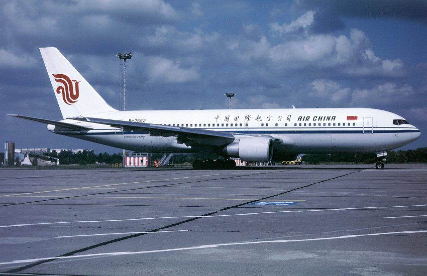 Air China B767-2 B-2552