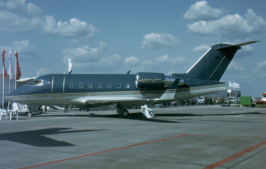 ILA1992 CL601 N604CC