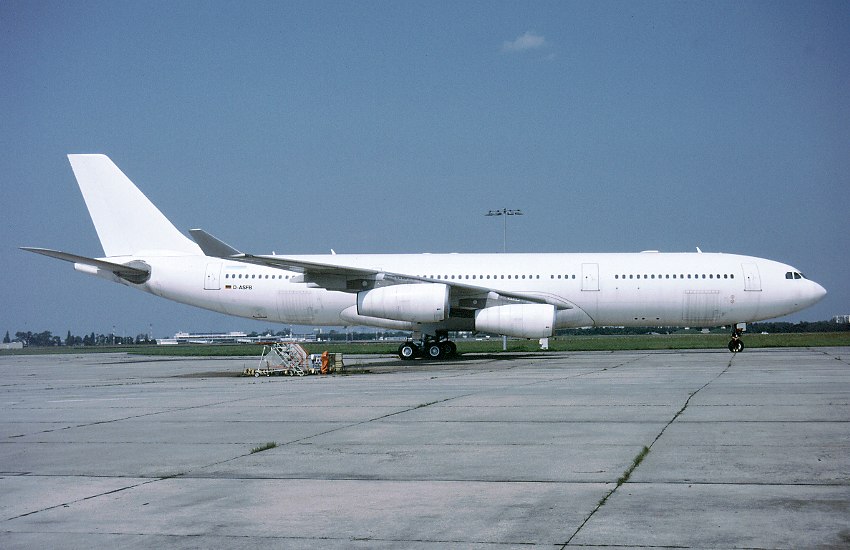 Brunei Gvmt. Airbus 340-2 D-ASFB