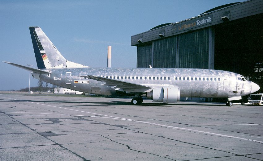 Deutsche BA Boeing 737-3 D-ADBD