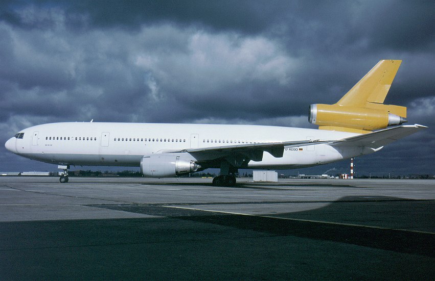 Condor DC 10-30 D-ADSO basic colors