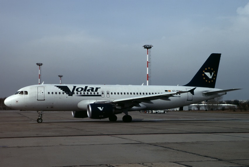 Volar Airlines A320-200 EC-IEP