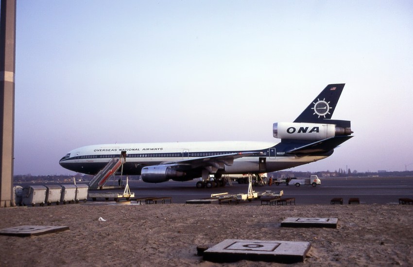 n1032f_douglas dc-10-30cf